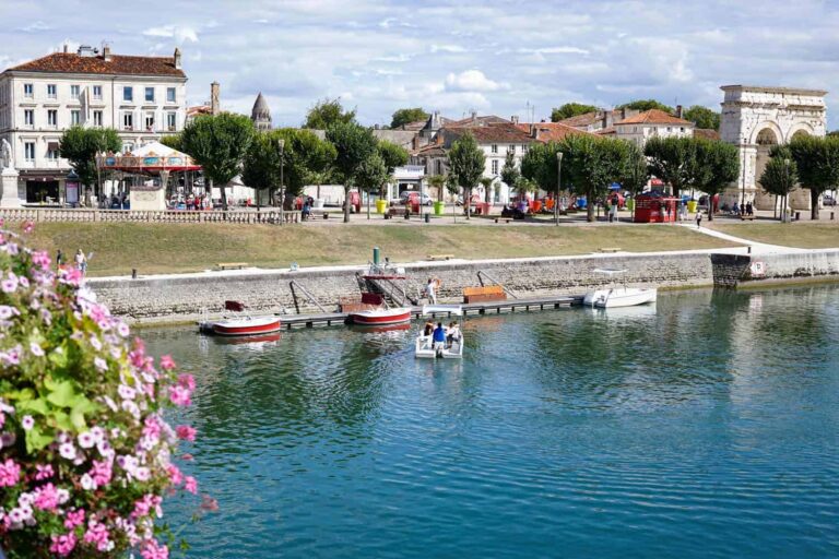 Is Saintes the Perfect French Town? | Le Long Weekend
