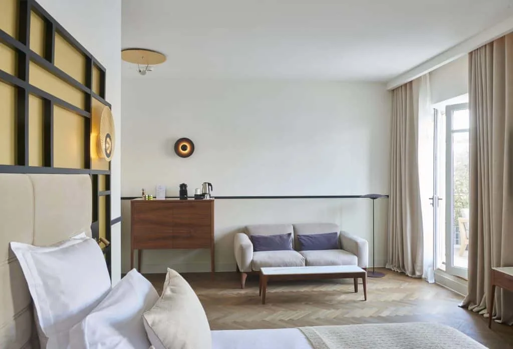 Les Roches Blanches - 5* Hotel in Cassis - Le Long Weekend