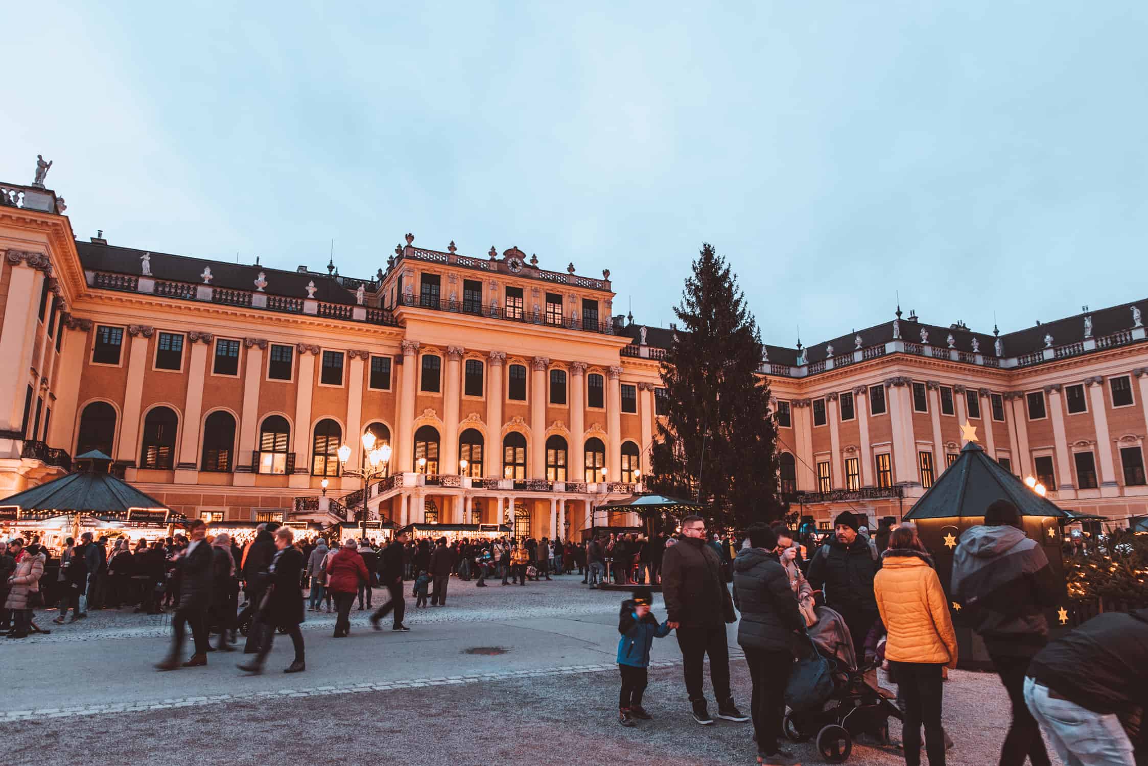Visiting the Vienna Christmas Markets - Le Long Weekend