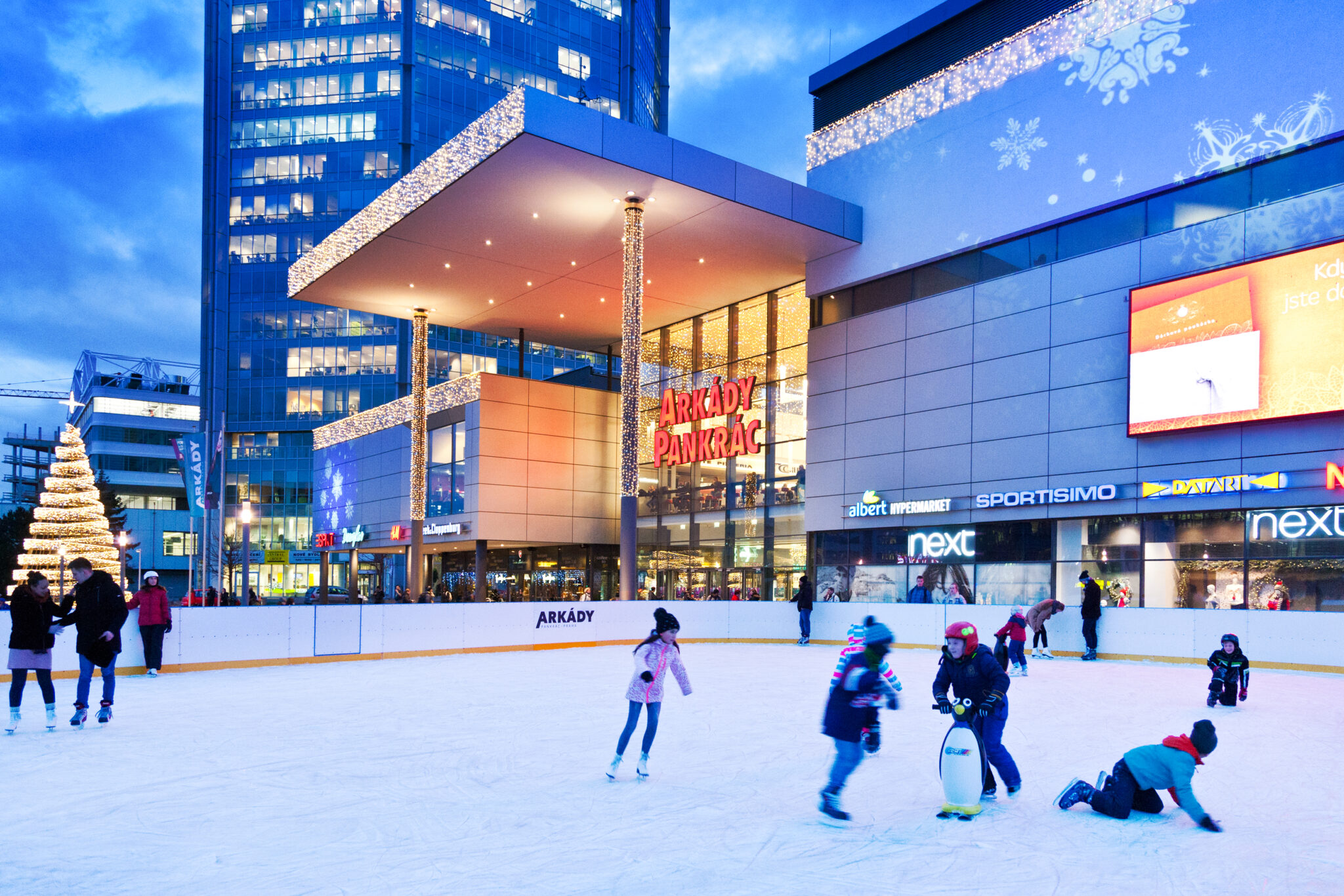 A Guide to Visiting Prague in Winter - Le Long Weekend