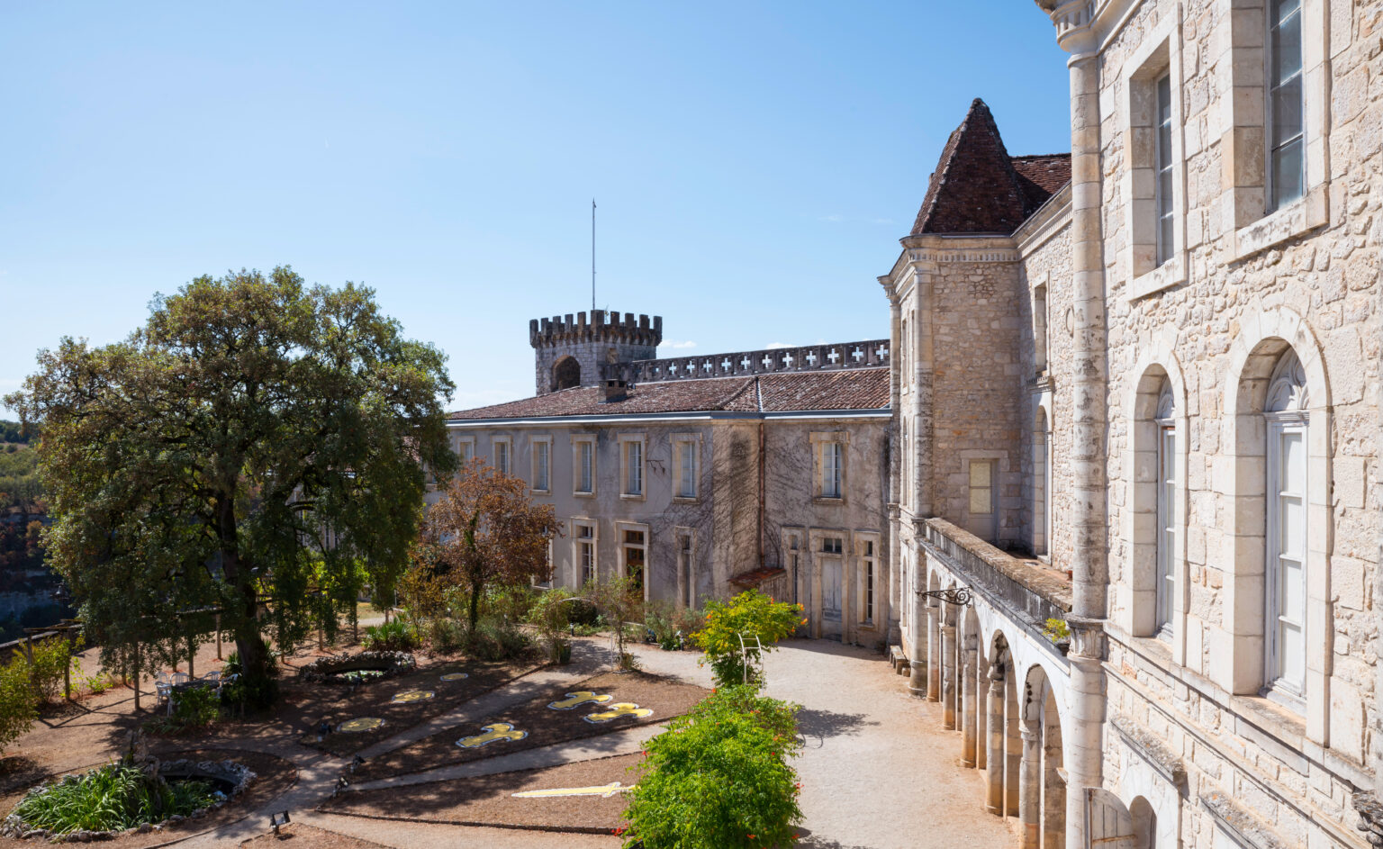 Most Beautiful Medieval Towns in France - Le Long Weekend