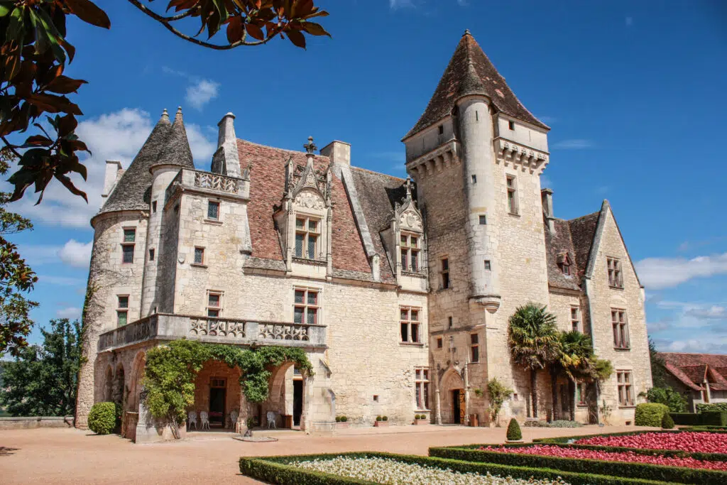 Most Beautiful Castles in the Dordogne - Le Long Weekend