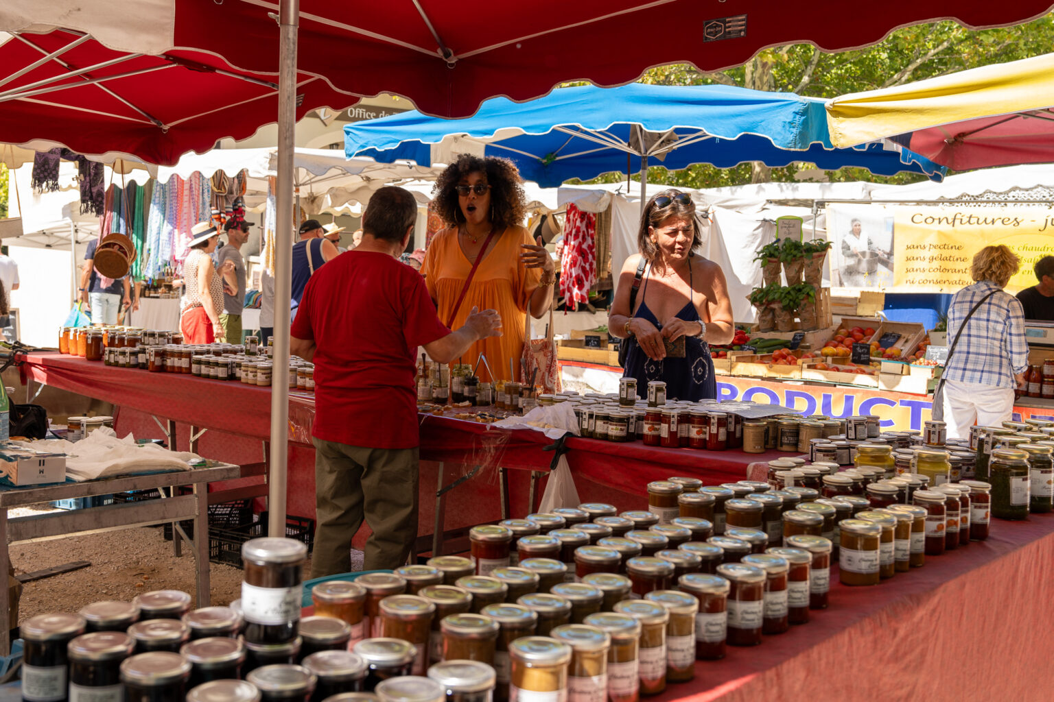 Guide to Market Days in Provence | Where to Go and What to Buy - Le ...