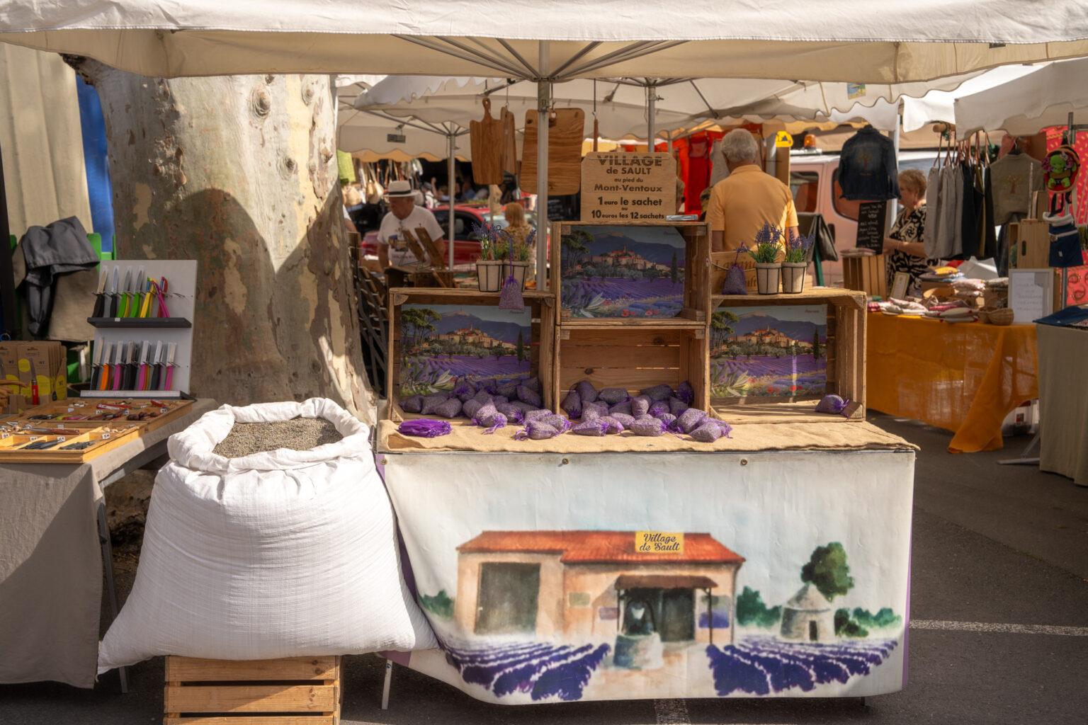Guide to Market Days in Provence | Where to Go and What to Buy - Le ...