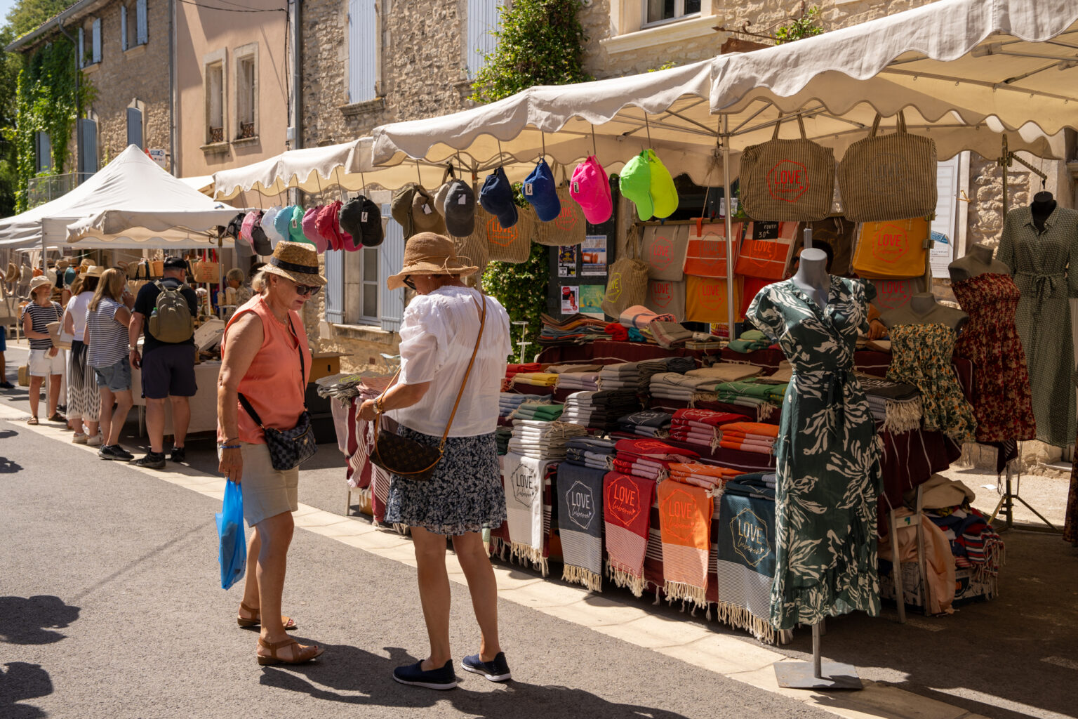 Guide to Market Days in Provence | Where to Go and What to Buy - Le ...