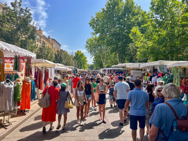 Guide to Market Days in Provence | Where to Go and What to Buy - Le ...