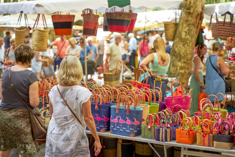 Guide to Market Days in Provence | Where to Go and What to Buy - Le ...